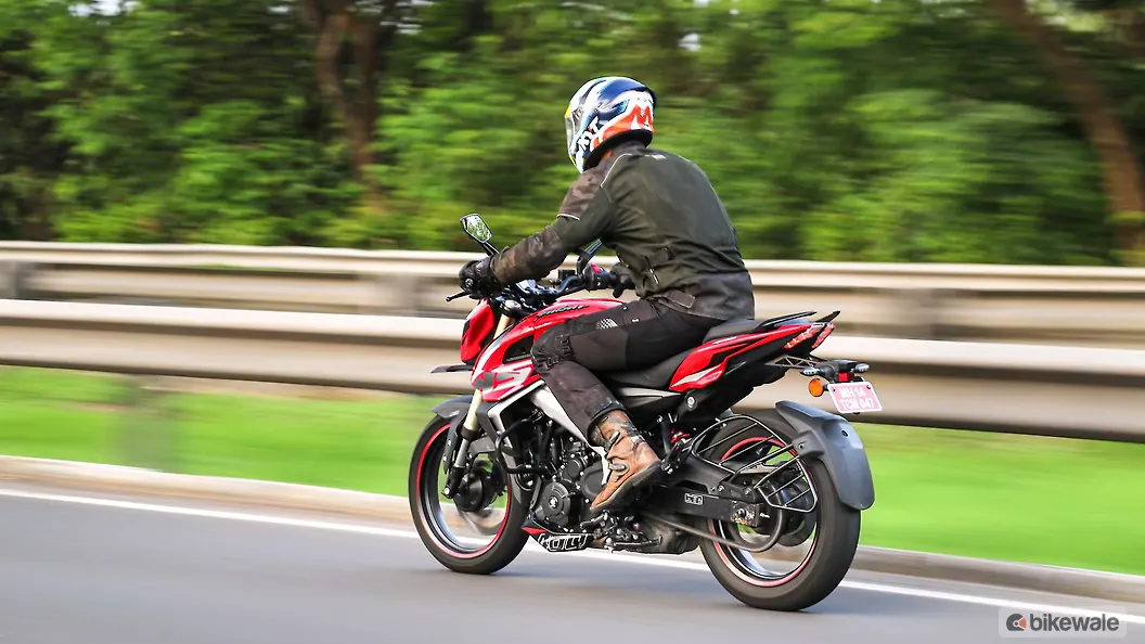 Bajaj Pulsar NS400Z Left Side View Image – BikeWale