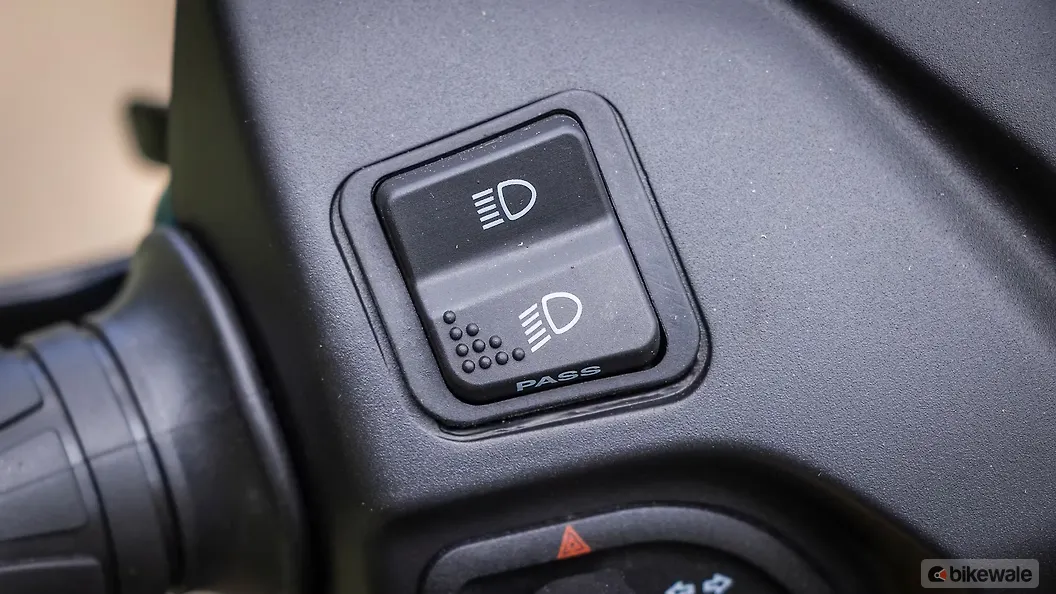 TVS Jupiter High Beam Low Beam Switch Image – BikeWale