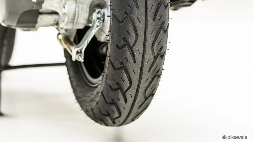 TVS Jupiter Rear Tyre Image – BikeWale