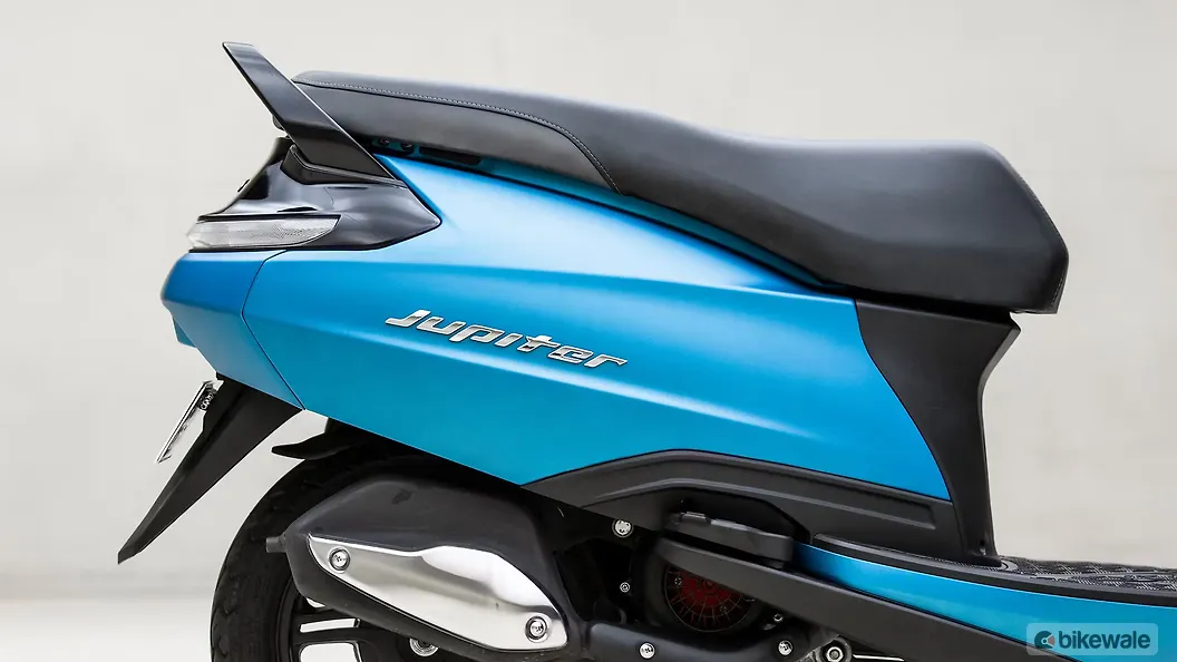 TVS Jupiter Right Side Body Panel Image – BikeWale