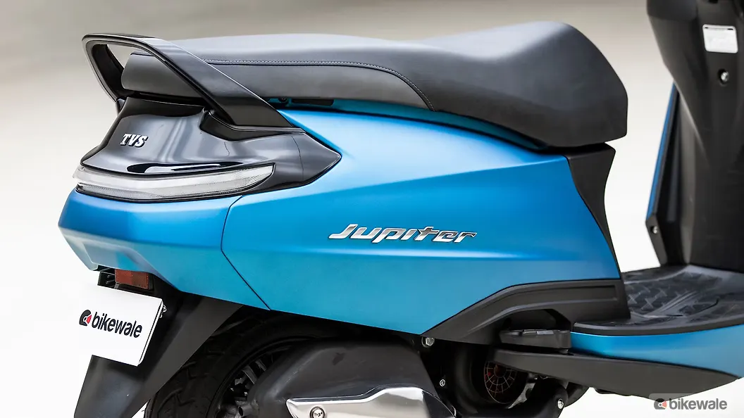 TVS Jupiter Right Side Body Panel Image – BikeWale