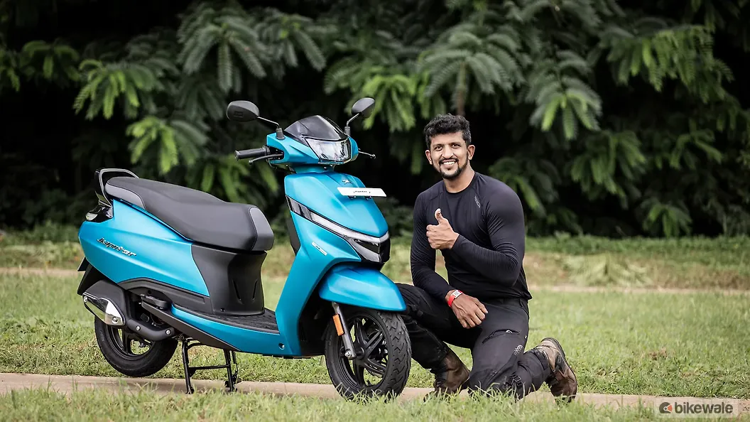 TVS Jupiter Right Front Three Quarter Image – BikeWale