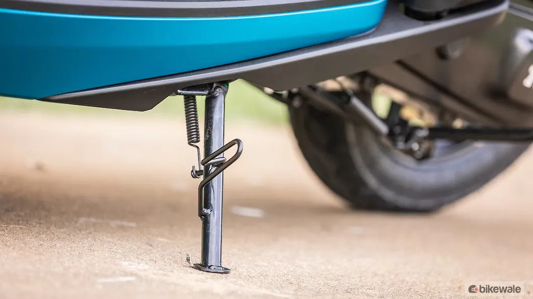 TVS Jupiter Side Stand Image – BikeWale
