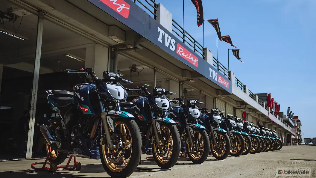 TVS Apache RTR 200 4V Left Side View Image – BikeWale