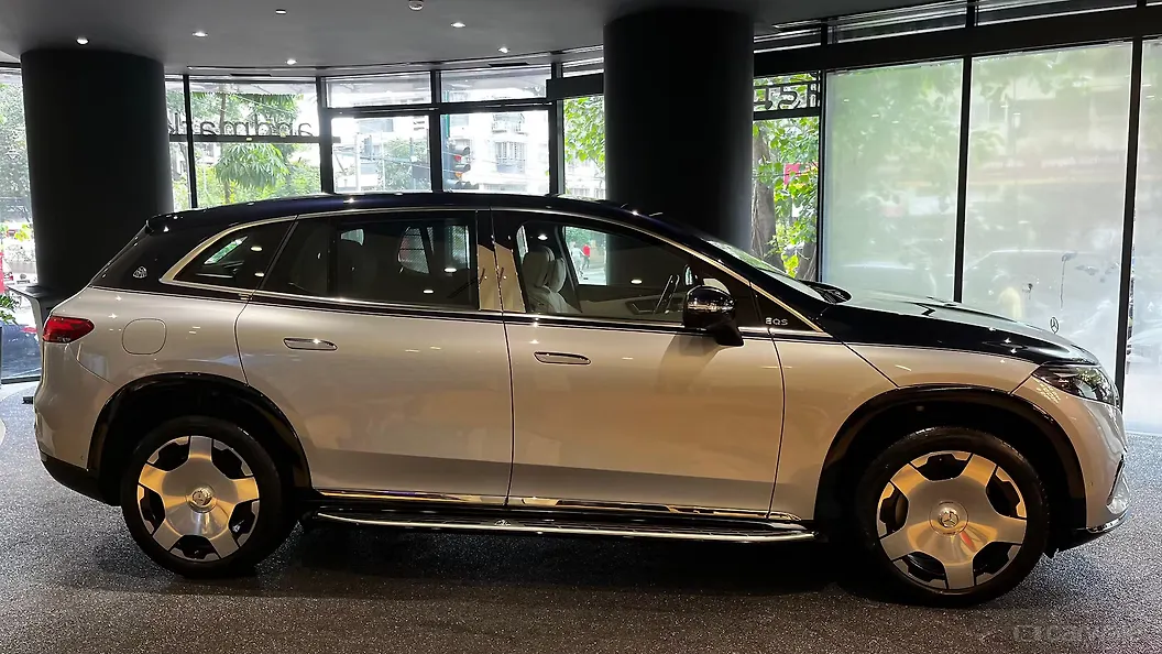 Maybach EQS SUV Right Side View Image, Maybach EQS SUV Photos in India ...