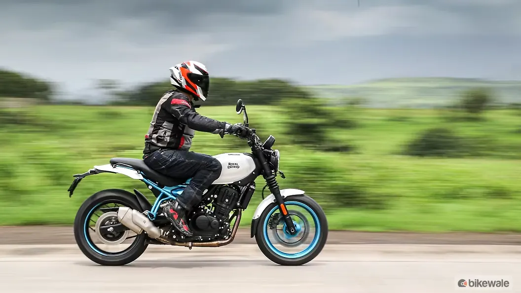 Royal Enfield Guerrilla 450 Right Side View Image – BikeWale