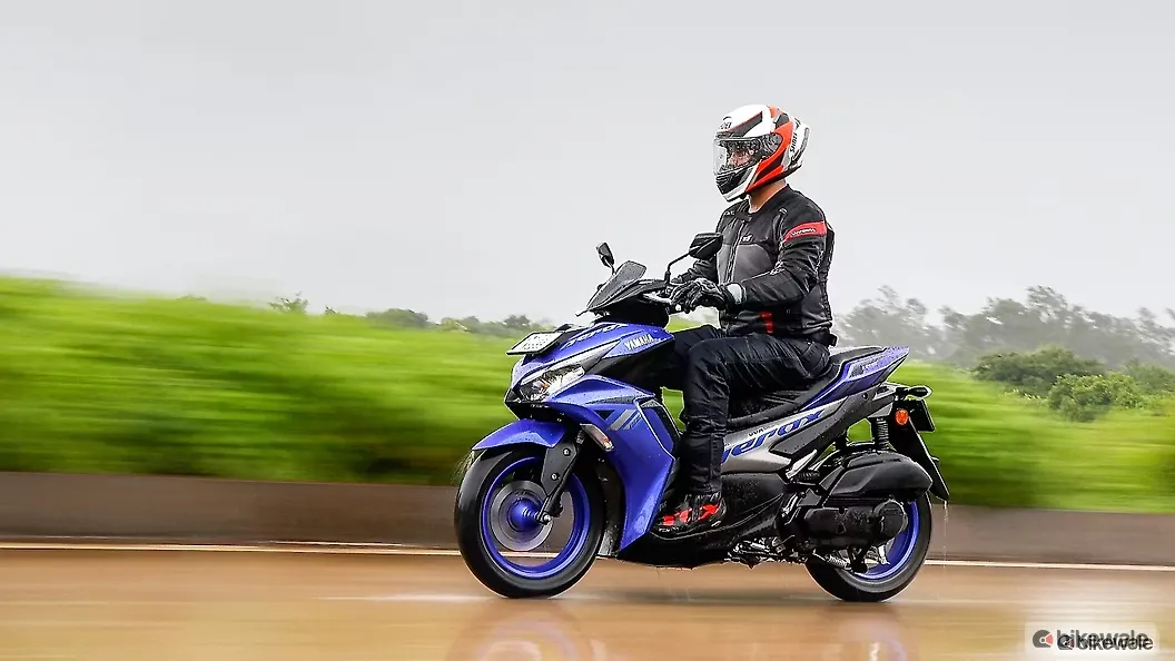 Yamaha Aerox 155 Left Front Three Quarter Image Bikewale