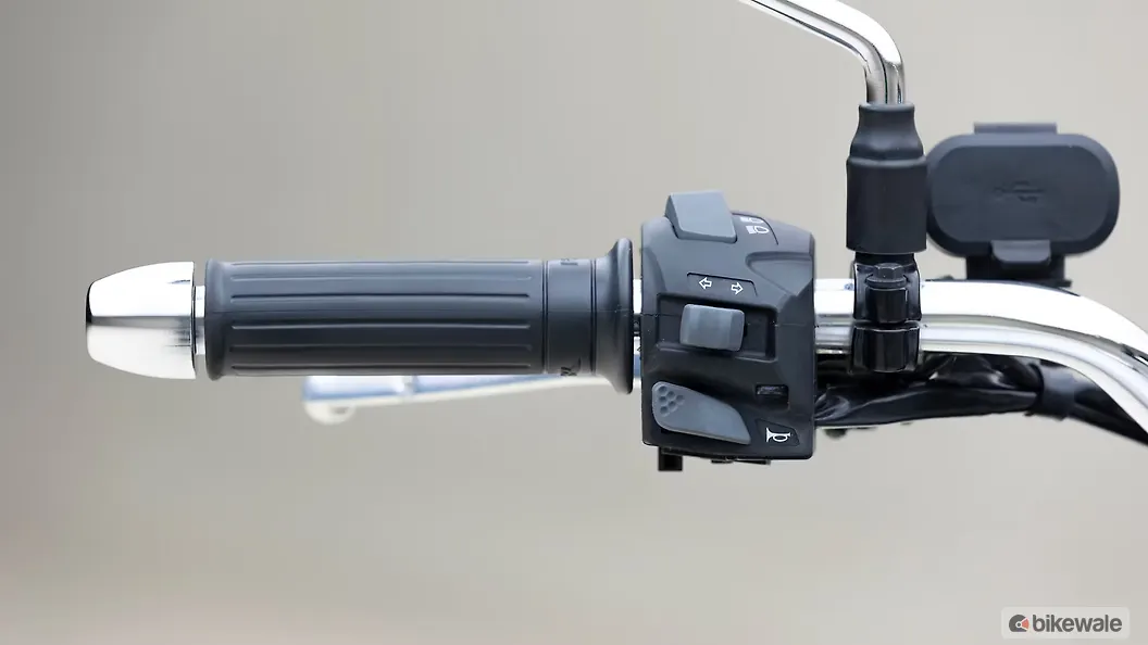 BSA Gold Star 650 Handlebar Image – BikeWale