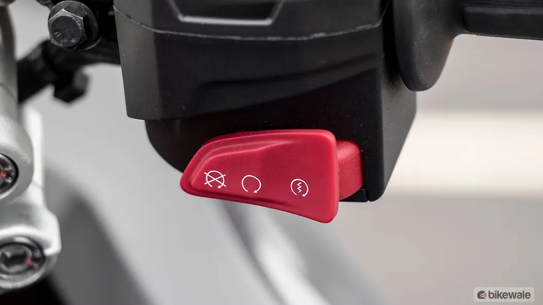 TVS Apache RR 310 Kill Switch Image – BikeWale