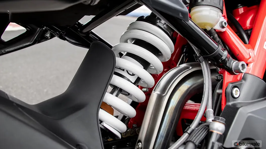 TVS Apache RR 310 Branding/Fuel Tank Decal Image – BikeWale