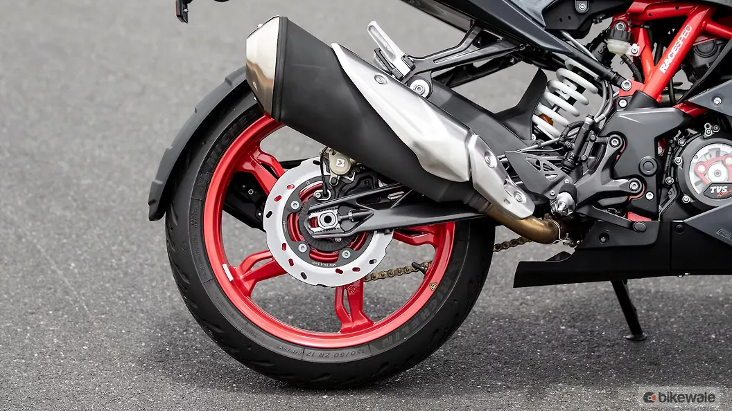 TVS Apache RR 310 Rear Wheel Floting Hugger Image – BikeWale