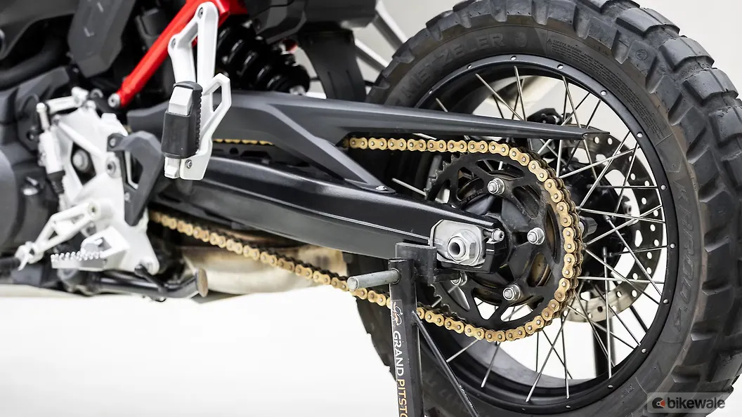 BMW F 900 GS Chain Cover Image – BikeWale