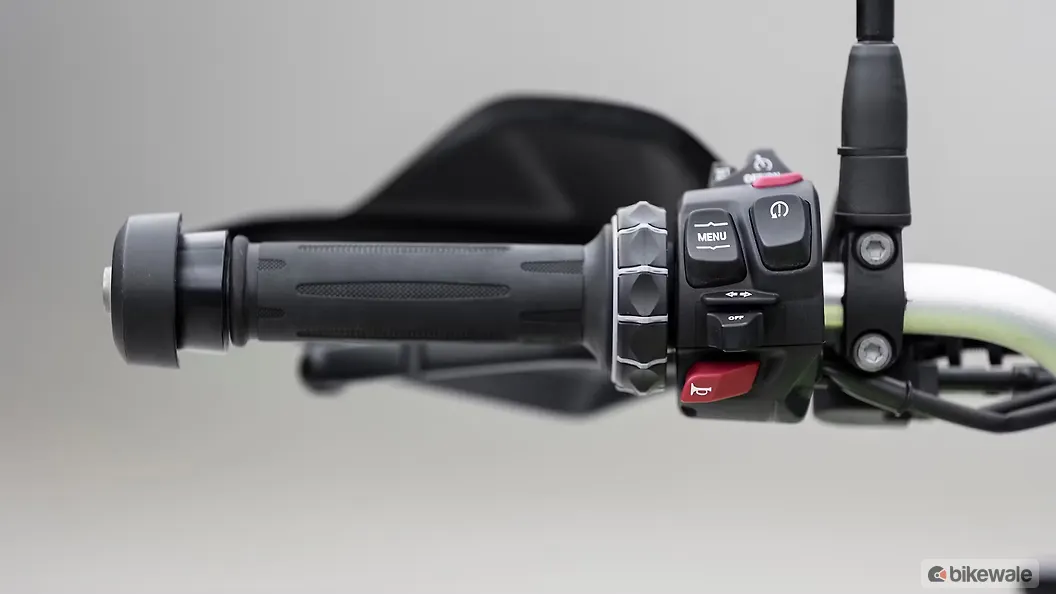 BMW F 900 GS Left Side Multifunction Switchgear Image – BikeWale