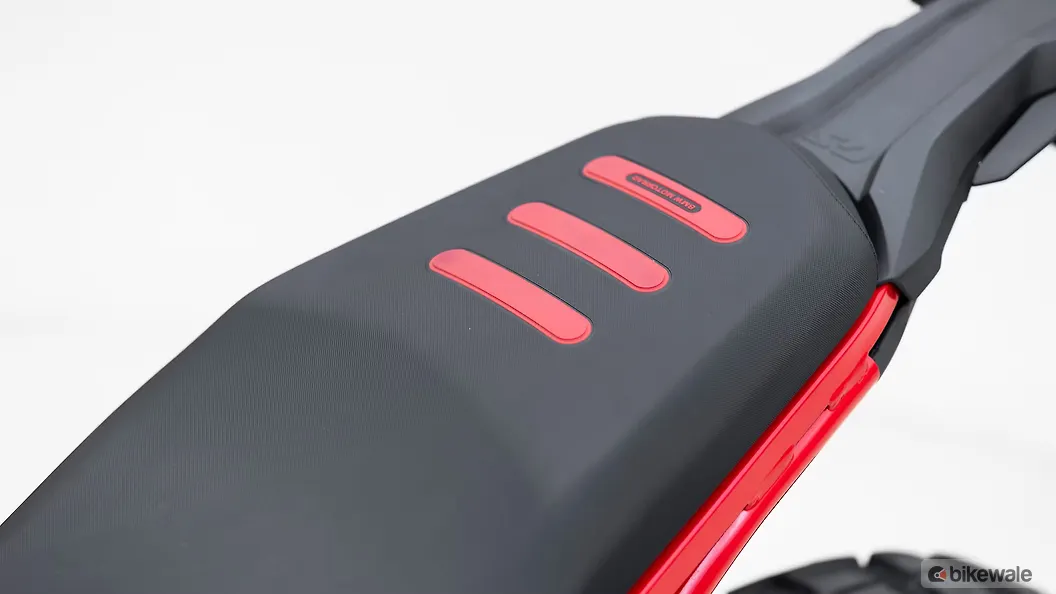 BMW F 900 GS Rear Suspension Image – BikeWale