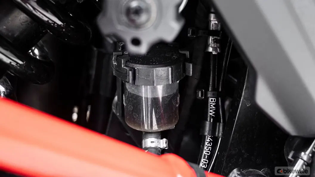 BMW F 900 GS Rear Brake Fluid Reservoir Image – BikeWale