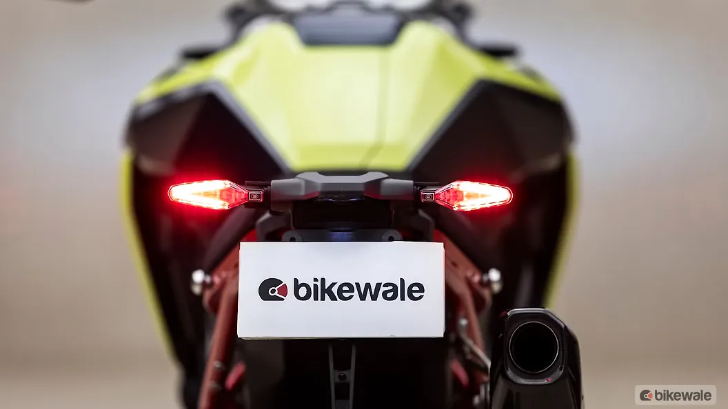 BMW F 900 GS Rear Cross Spoke Wheels Image – BikeWale