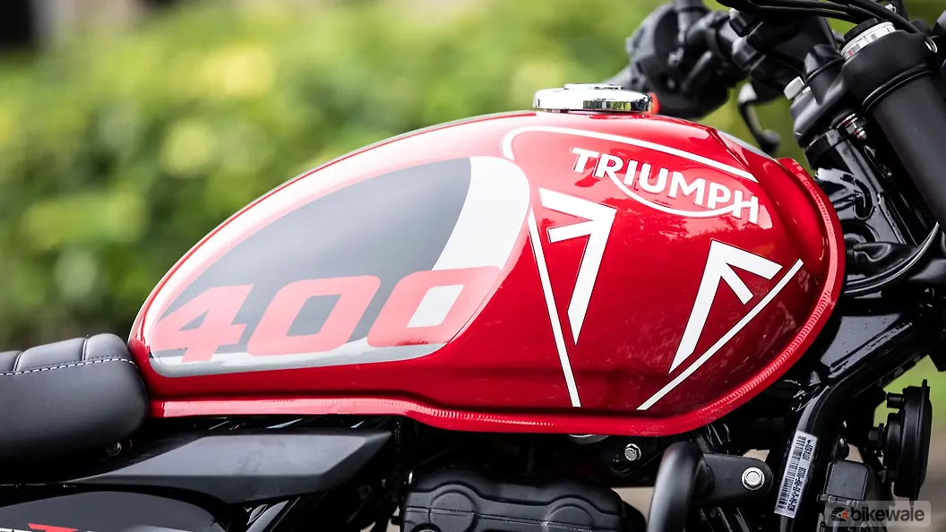 Triumph Speed T4 Branding/Fuel Tank Decal Image – BikeWale