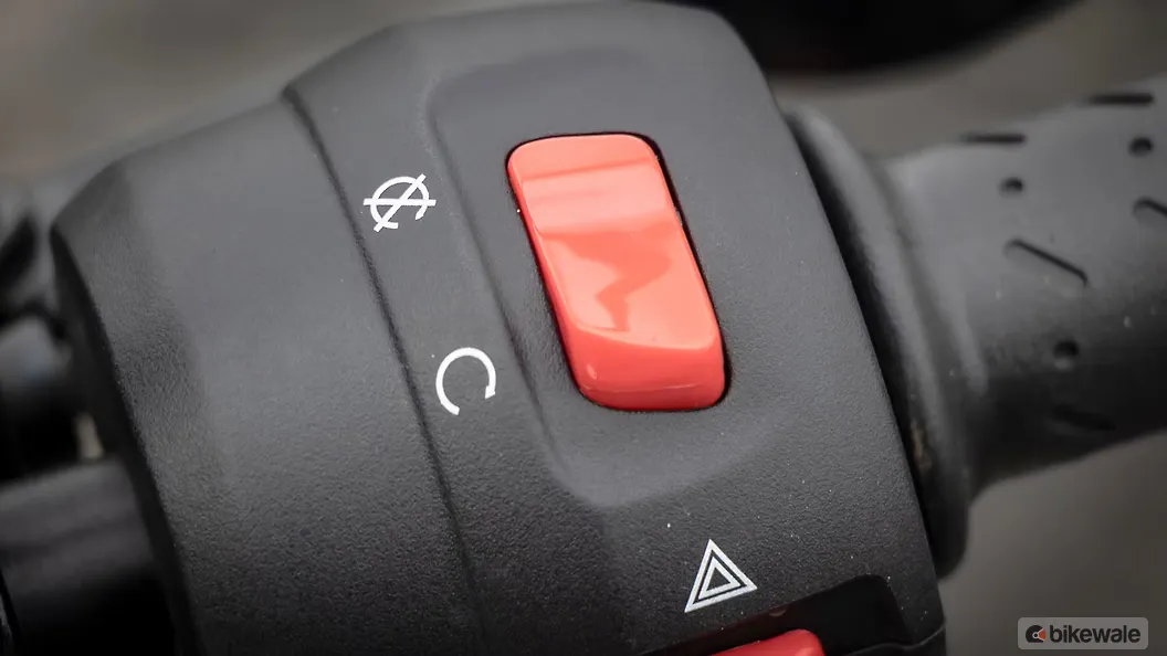 Triumph Speed T4 Kill Switch Image – BikeWale