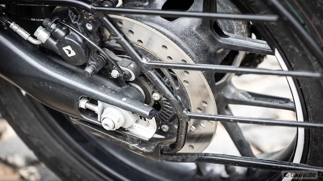 Triumph Speed T4 Rear Disc Brake Image – BikeWale