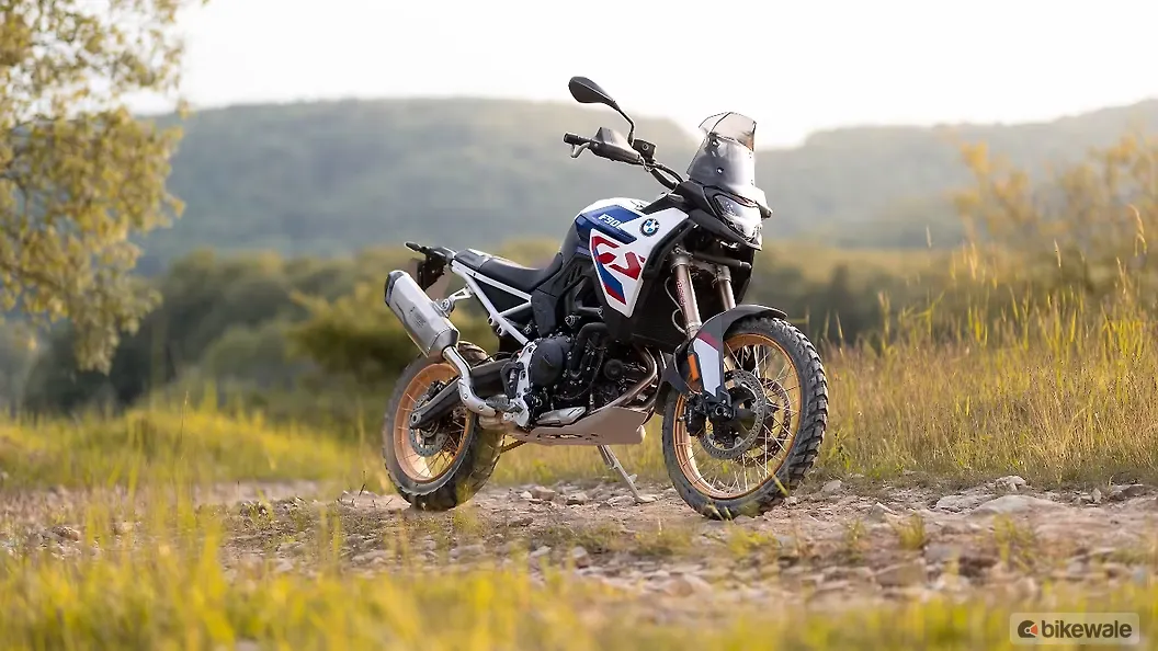 BMW F 900 GS Left Side View Image – BikeWale