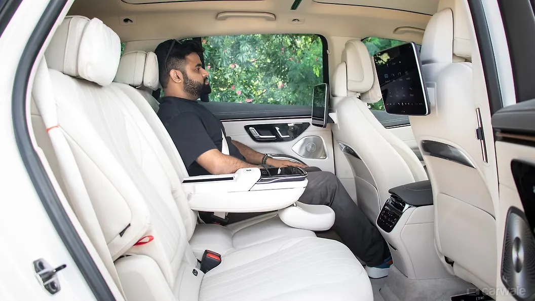 EQS SUV Rear Seats Image, EQS SUV Photos in India - CarWale