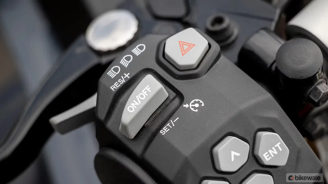 TVS Apache RR 310 Left Side Multifunction Switchgear Image – BikeWale