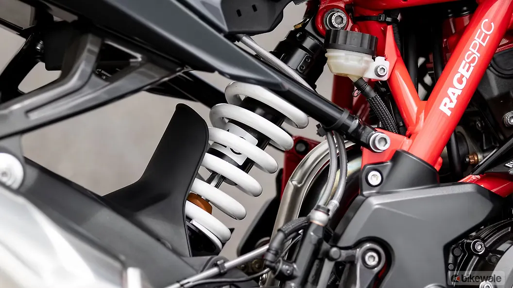 TVS Apache RR 310 Right Side View Image – BikeWale