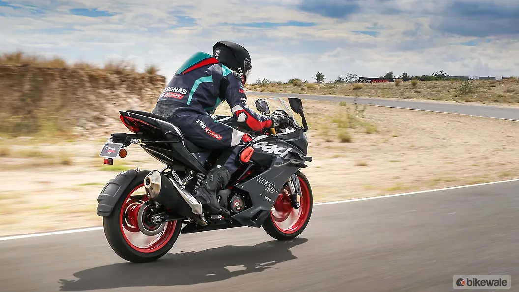 TVS Apache RR 310 Right Side View Image – BikeWale