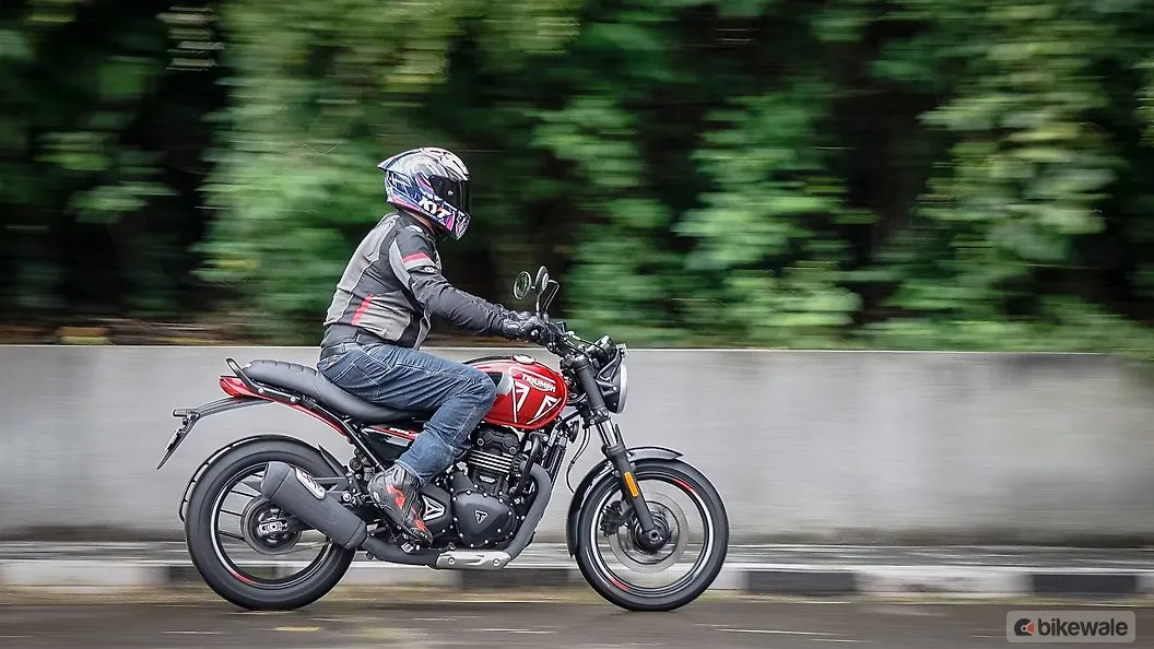 Triumph Speed T4 Right Side View Image – BikeWale