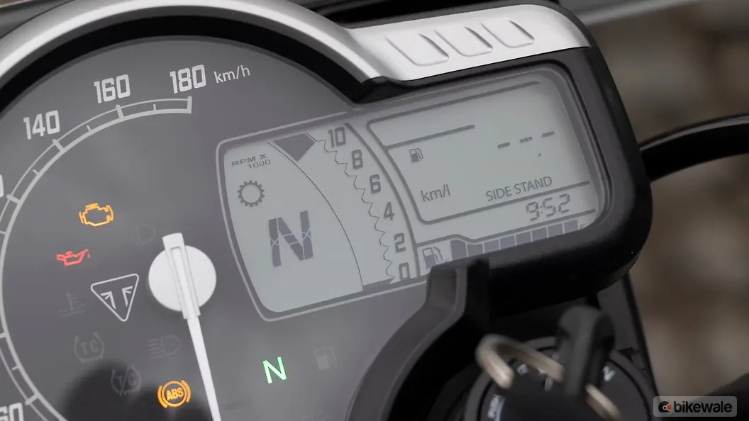 Triumph Speed T4 TFT / Instrument Cluster Image – BikeWale