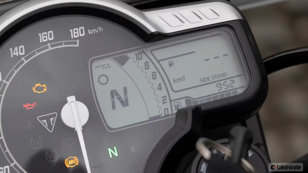 Triumph Speed T4 TFT / Instrument Cluster Image – BikeWale