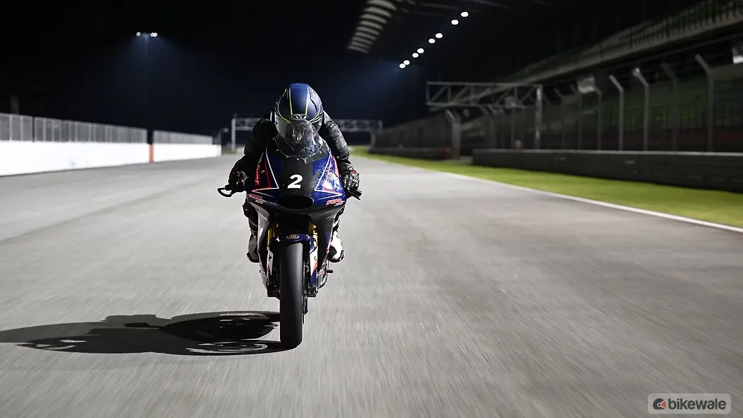 TVS Apache RR 310 Right Side View Image – BikeWale