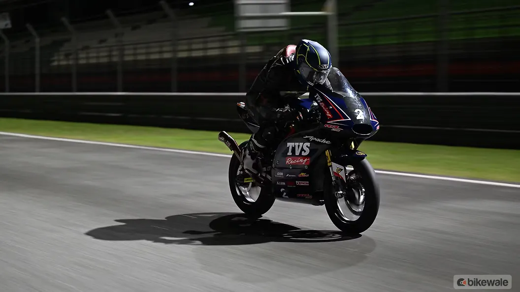 TVS Apache RR 310 Right Side View Image – BikeWale