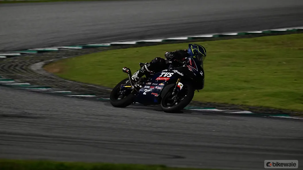 TVS Apache RR 310 Right Side View Image – BikeWale