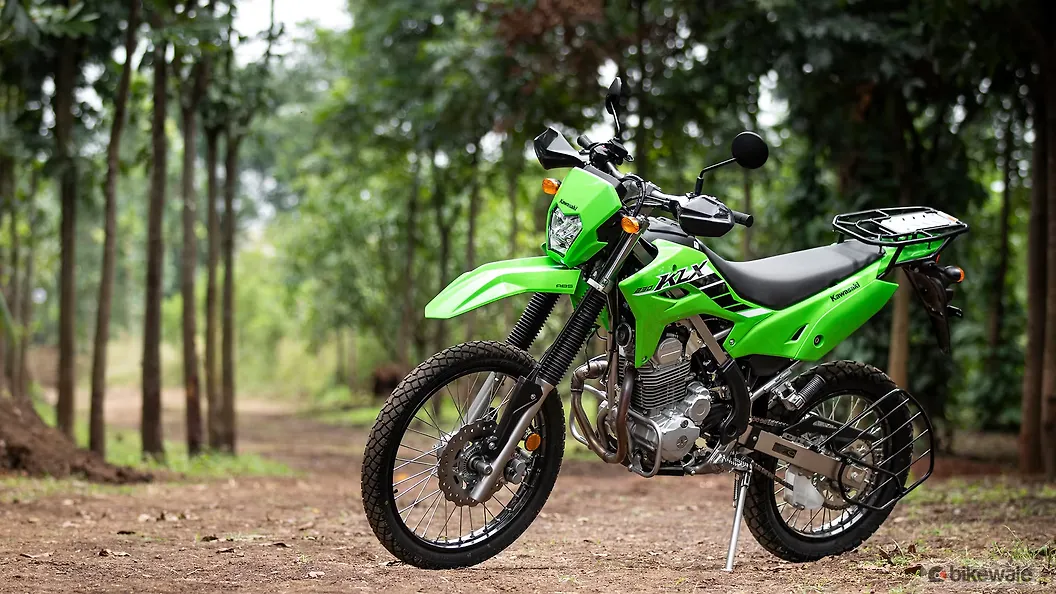 Kawasaki KLX230 [2024] Left Front Three Quarter Image – BikeWale