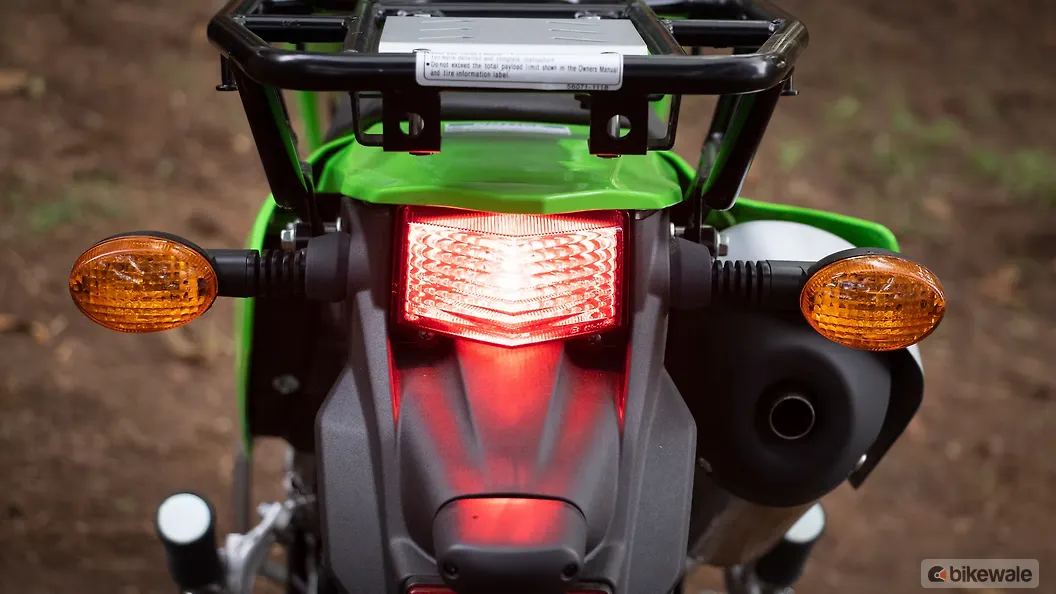 Kawasaki KLX230 [2024] Seat Image – BikeWale