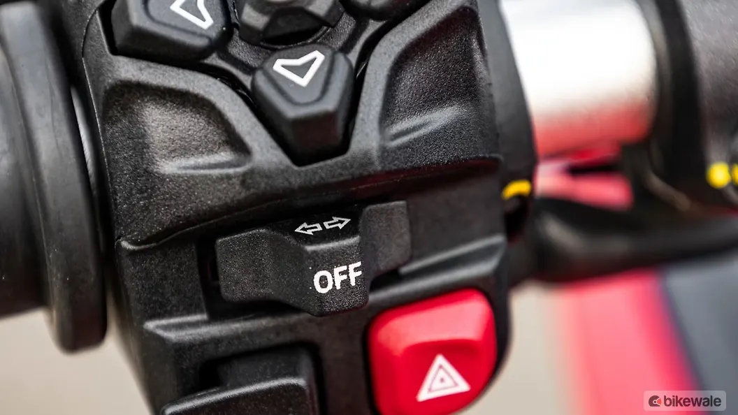 Ducati Multistrada V2 Turn Indicators Switch Image – BikeWale