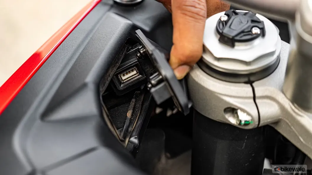 Ducati Multistrada V2 USB Charging Port Image – BikeWale