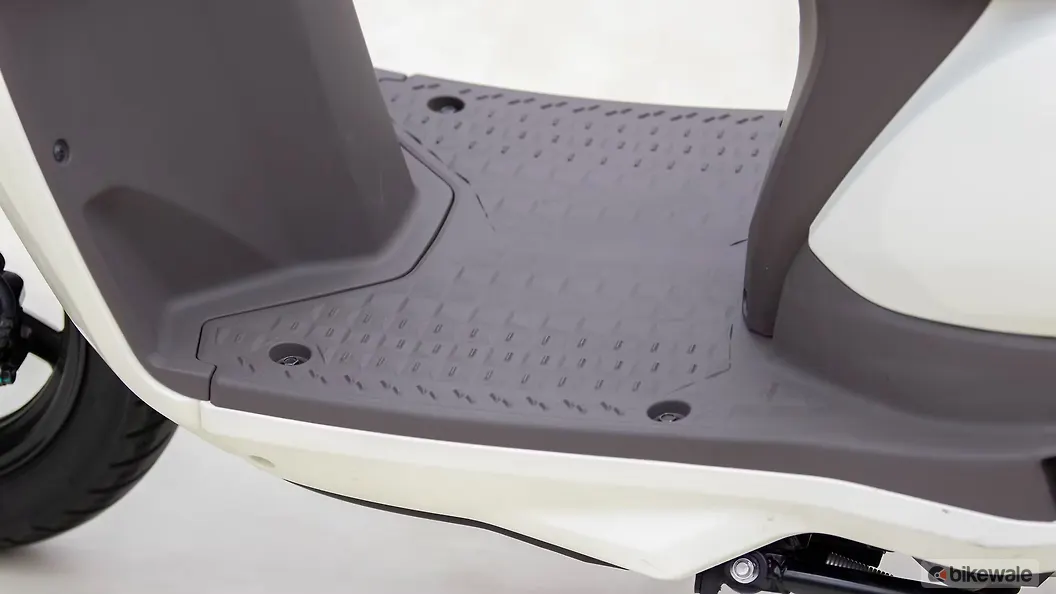 Suzuki Access 125 Pillion Footrest Image – BikeWale