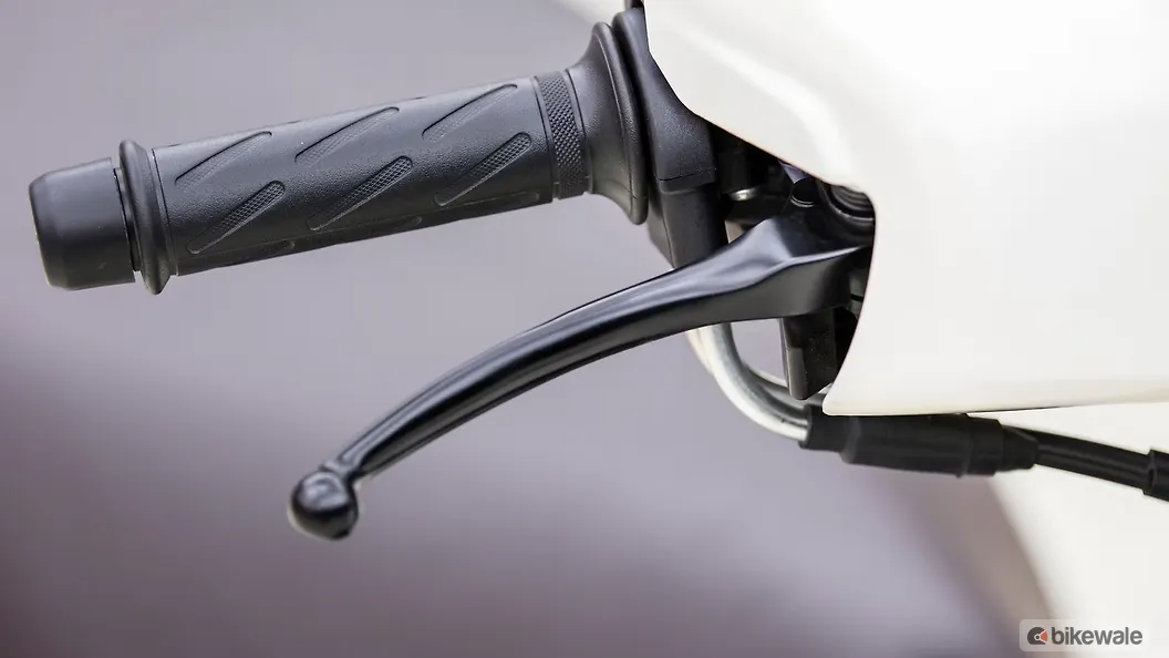Suzuki Access 125 Front Brake Lever Image – BikeWale