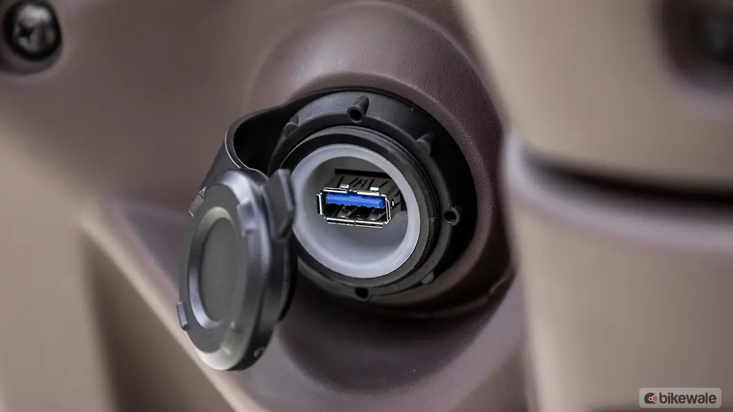 Suzuki Access 125 USB Charging Port Image – BikeWale