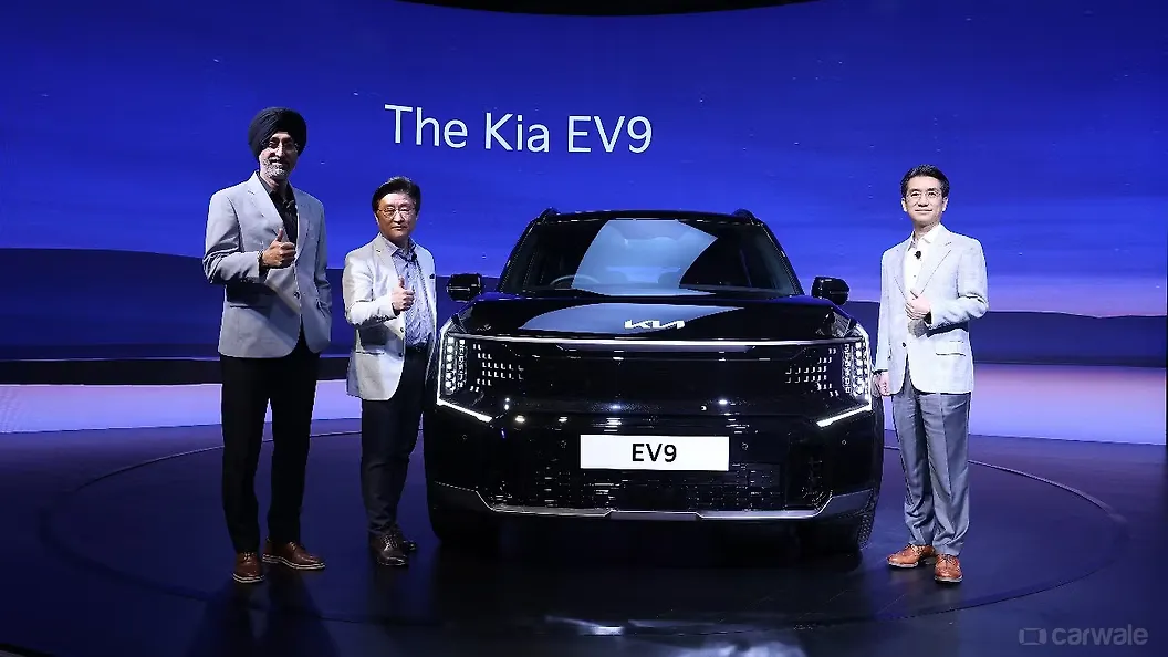 EV9 Right Front Three Quarter Image, EV9 Photos in India - CarWale