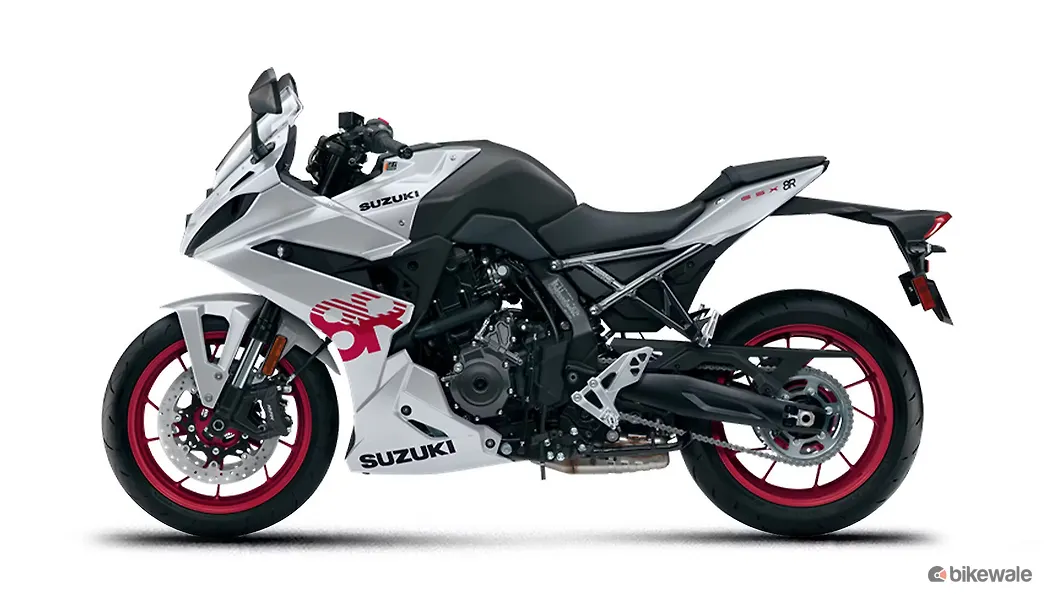 Suzuki GSX-8R Left Rear Three Quarter Image – BikeWale