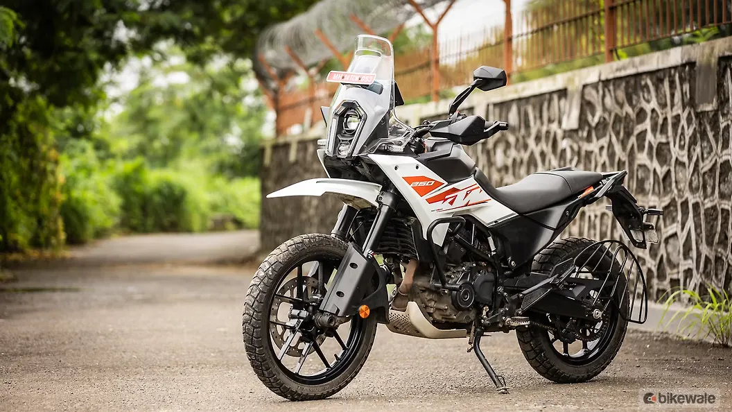 KTM 250 Adventure Left Front Three Quarter Image – BikeWale