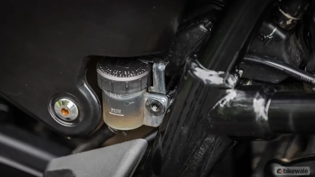 KTM 250 Adventure Rear Brake Fluid Reservoir Image – BikeWale