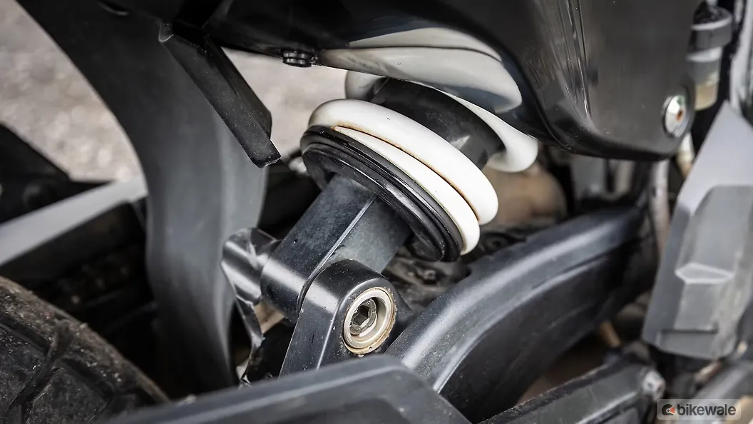 KTM 250 Adventure Rear Suspension Spring Preload Setting Image – BikeWale