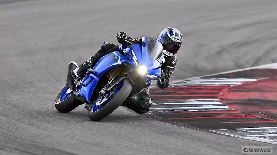 KTM 250 Duke Right Side View Image – BikeWale