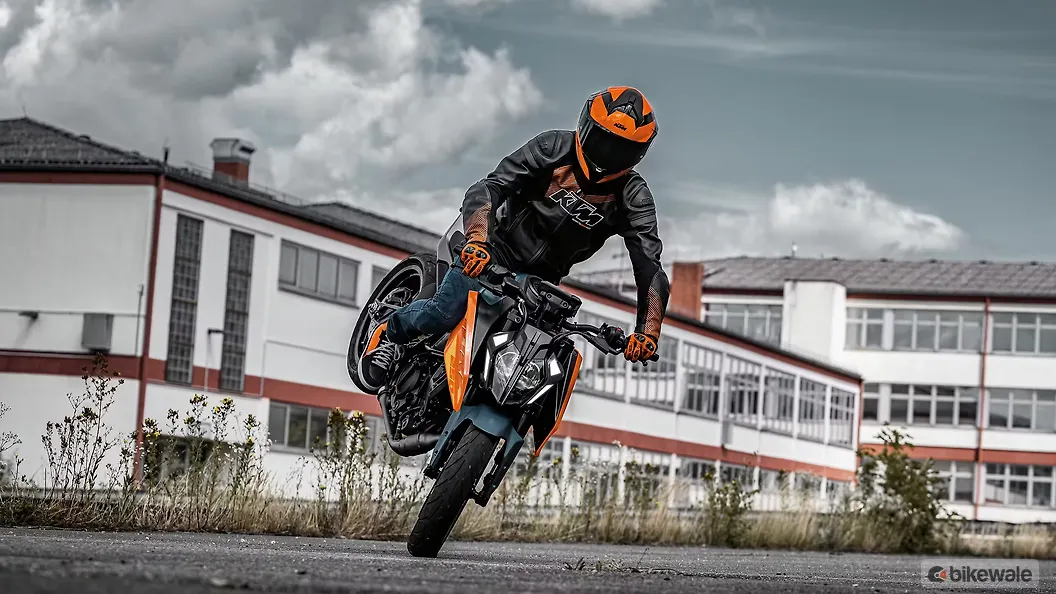 KTM 250 Duke Rear View Image – BikeWale