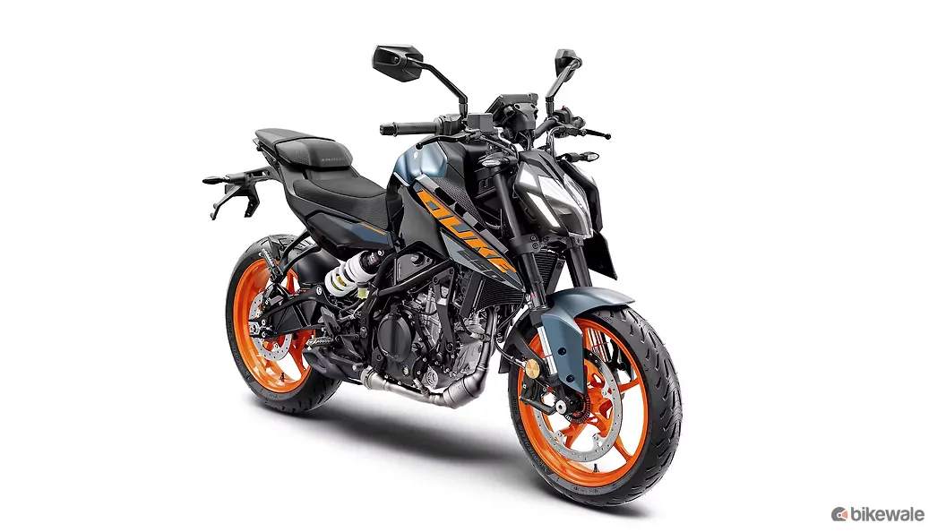 KTM 250 Duke Right Front Three Quarter Image – BikeWale