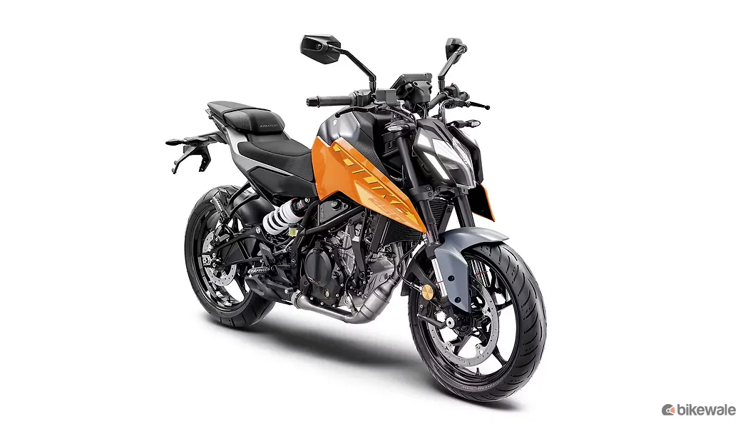 KTM 250 Duke Right Front Three Quarter Image – BikeWale